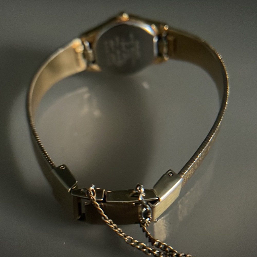 Seiko Vintage Ladies Gold Tone Florentine Texture Bra… - Gem